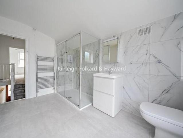 2 bedroom terraced house for rent in Newbury Road, Bromley, BR2