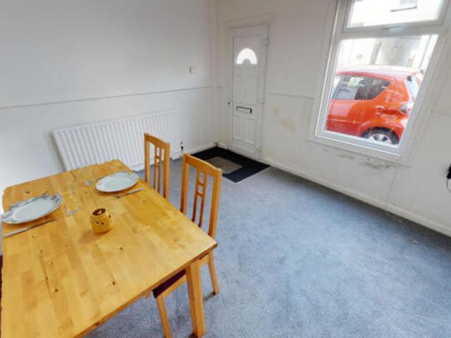 2 bedroom terraced house for rent in Newland St West | Student House | 2026/27, LN1