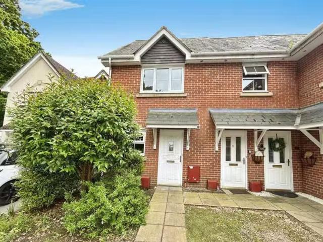 2 bedroom terraced house for rent in Newmans Close, Wimborne.