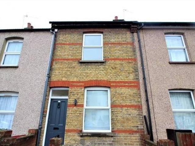 2 bedroom terraced house for rent in Nelson Road Gravesend Kent DA11