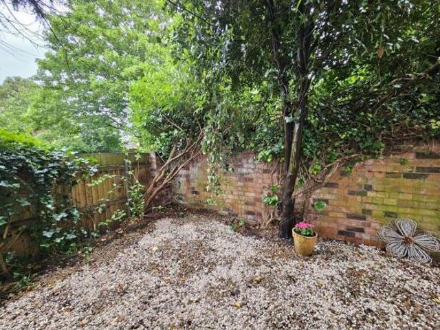 2 bedroom terraced house for rent in Nursery Walk, Tettenhall, WV6