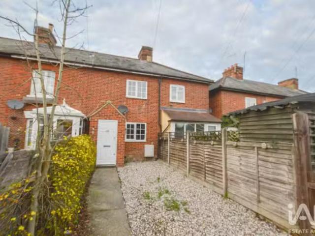 2 bedroom terraced house for rent in Nursery Road, Bishop's St.