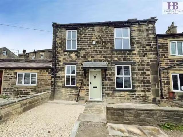 2 bedroom terraced house for rent in Smithy Hill, Wibsey, Brad.