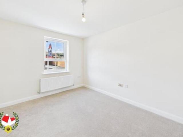 2 bedroom terraced house for rent in Sniggs Field Avenue, Winnycroft, GL4