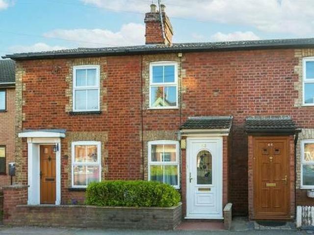 2 bedroom terraced house for rent in South Street Leighton Buzzard Bedfordshire LU7