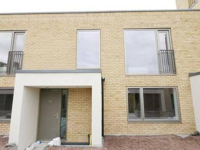 2 bedroom terraced house for rent in South Street Romford RM1 RM1