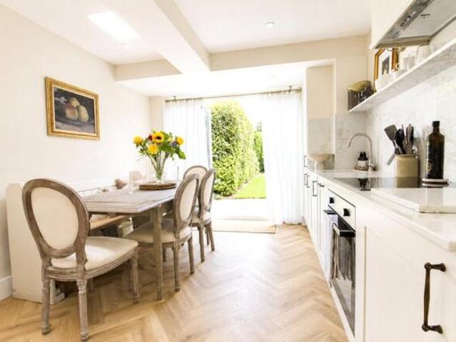 2 bedroom terraced house for rent in South Primrose Hill, Chelmsford, CM1