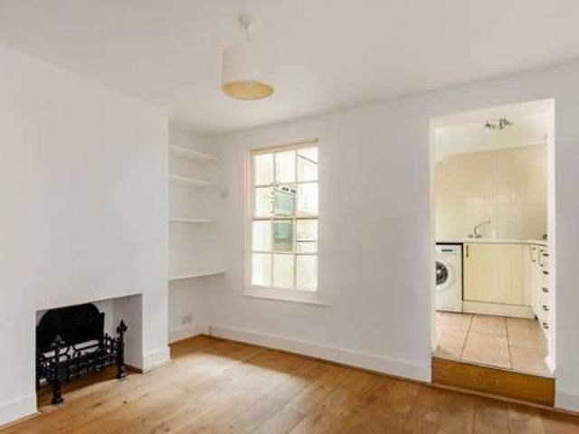 2 bedroom terraced house for rent in South Road Maidenhead SL6