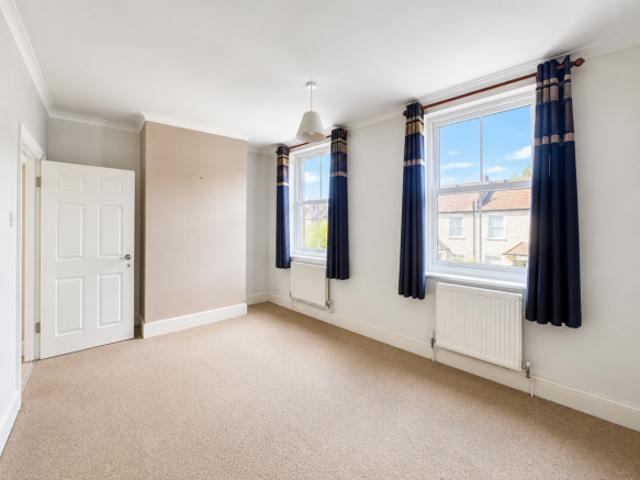 2 bedroom terraced house for rent in Somerset Road, DA1