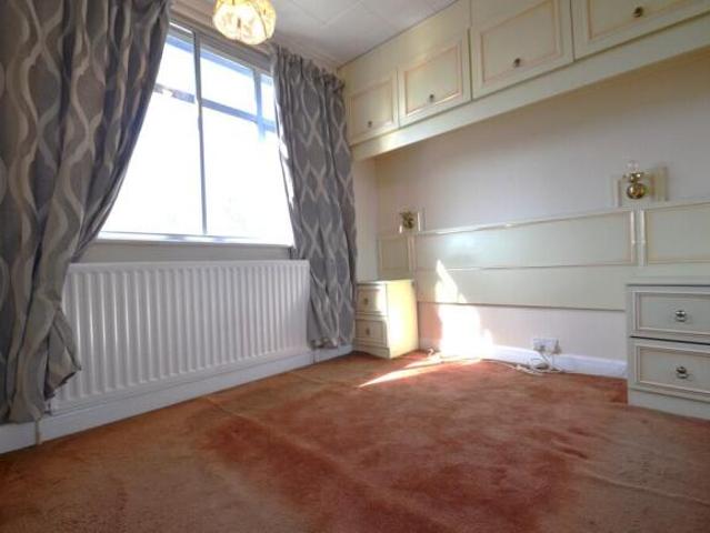 2 bedroom terraced house for rent in Saunton Avenue, Hayes, UB3