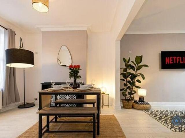 2 Bedroom Terraced House For Rent In Salford