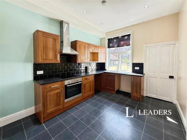 2 bedroom terraced house for rent in Salisbury Street, ST6