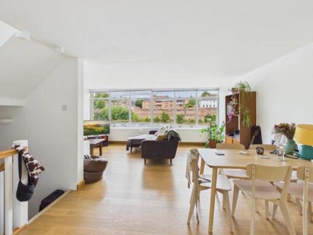 2 bedroom terraced house for rent in Salmon Leap, Chester, CH4