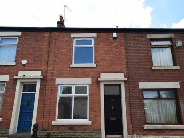 2 bedroom terraced house for rent in Sandfield Road Kingsway OL16