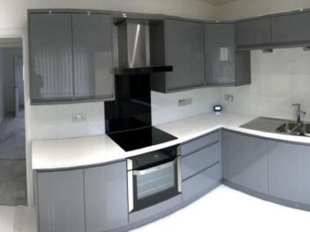 2 bedroom terraced house for rent in Sandlewood Close, Leeds, West Yorkshire, LS11