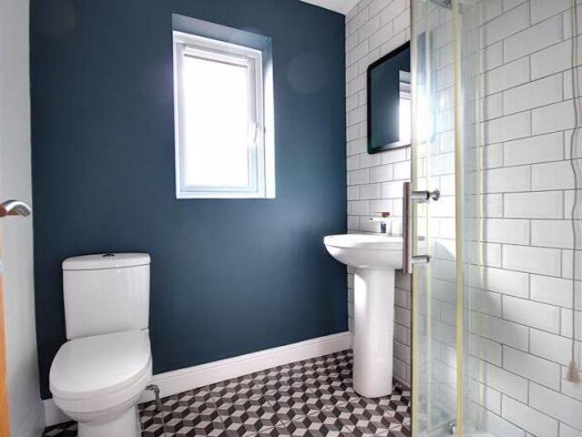 2 bedroom terraced house for rent in Sandpiper Way, Lenton, Nottingham, NG7