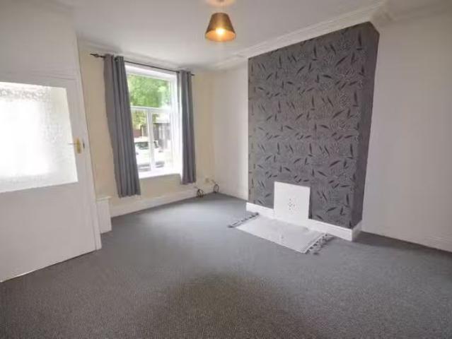 2 bedroom terraced house for rent in Schofield Street, Darwen.