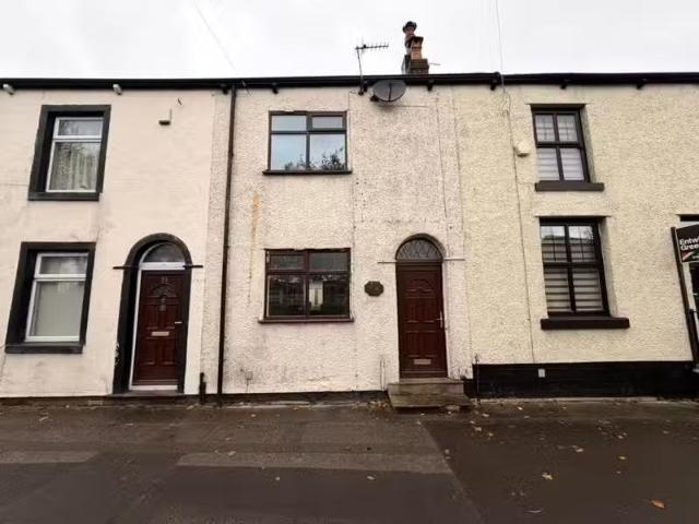 2 bedroom terraced house for rent in Scot Lane, Blackrod, Bolt.