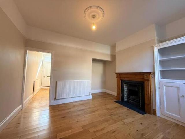 2 bedroom terraced house for rent in Scott Street, South Bank, YO23