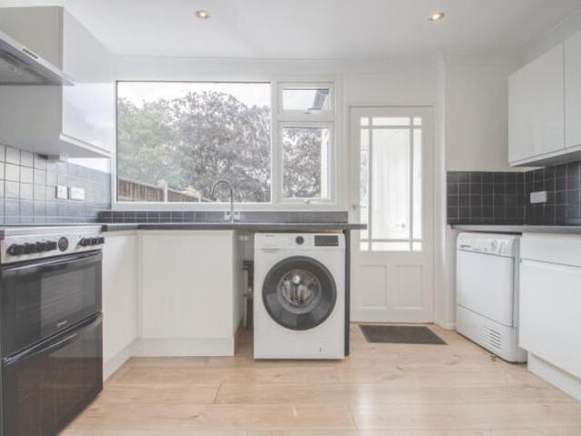 2 bedroom terraced house for rent in Sherwood Park Avenue, Sidcup, DA15