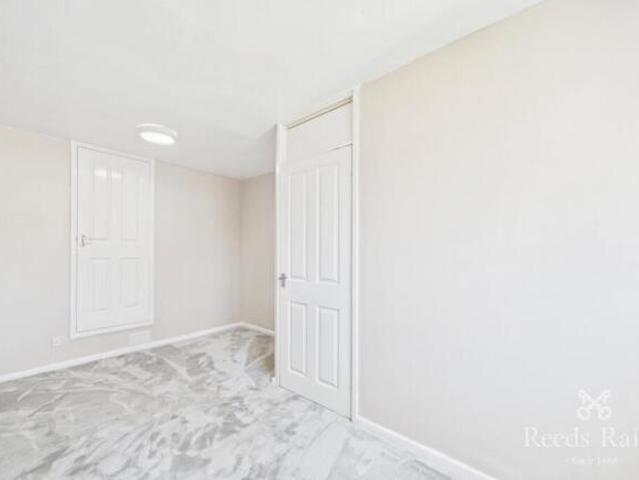 2 bedroom terraced house for rent in Shilford Drive, Manchester, Greater Manchester, M4