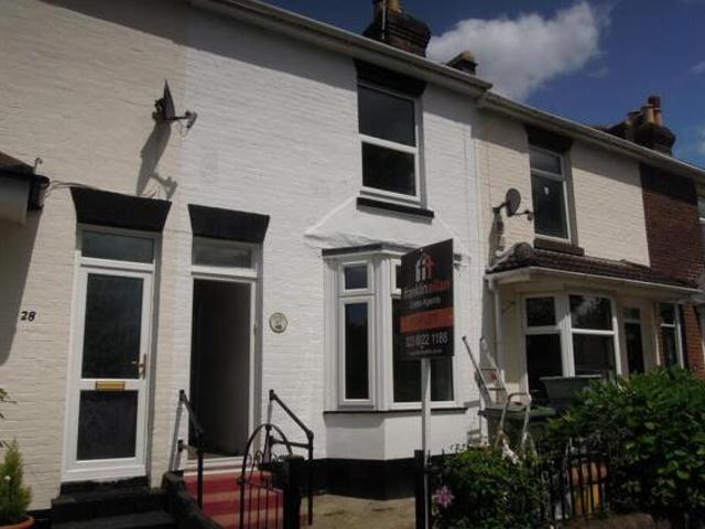 2 Bedroom Terraced House For Rent In Shirley