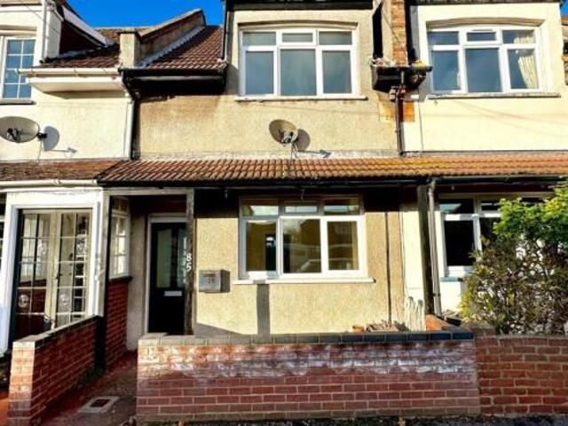 2 bedroom terraced house for rent in Shoebury Road, Southend on Sea, SS1