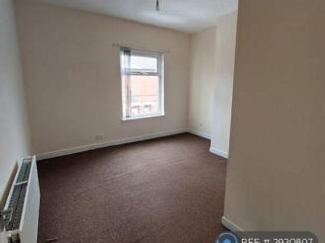 2 bedroom terraced house for rent in Spreadbury Street, Manchester, M40