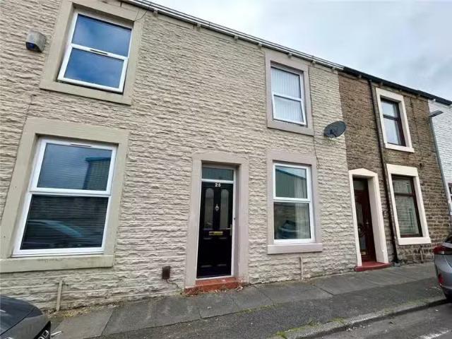 2 bedroom terraced house for rent in Spring Street, Rishton, B.