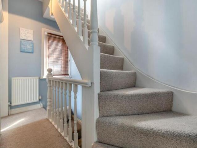 2 bedroom terraced house for rent in Springfield Lane, Morley, LS27