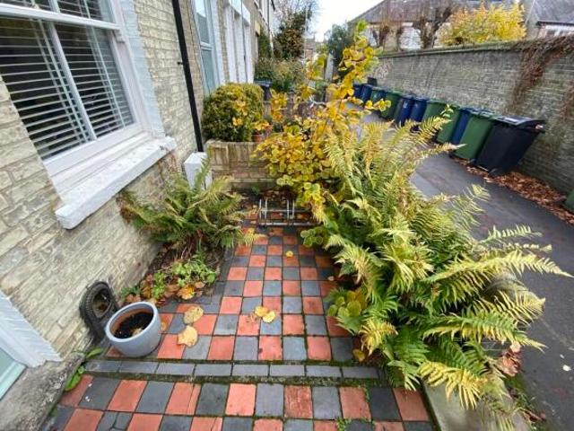 2 bedroom terraced house for rent in Springfield Terrace, Cambridge, CB4