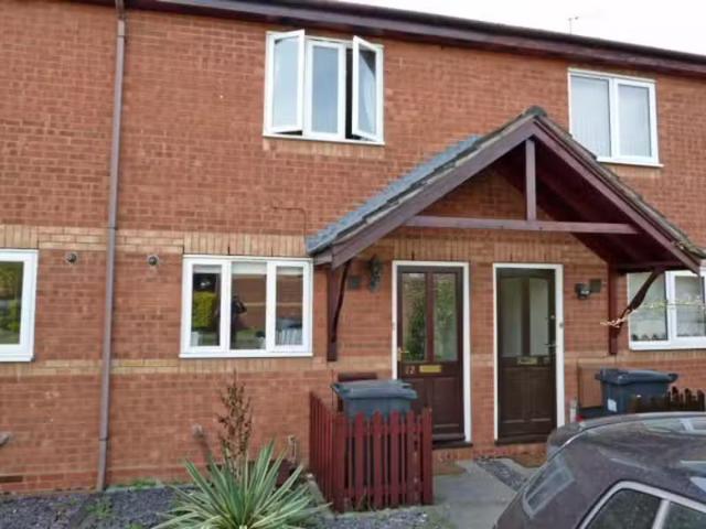 2 bedroom terraced house for rent in Styles Close, Leamington.