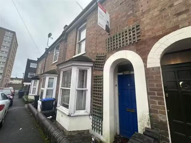 2 bedroom terraced house for rent in St Georges Road, CV31