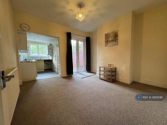 2 bedroom terraced house for rent in St Johns Road, Doncaster, DN4