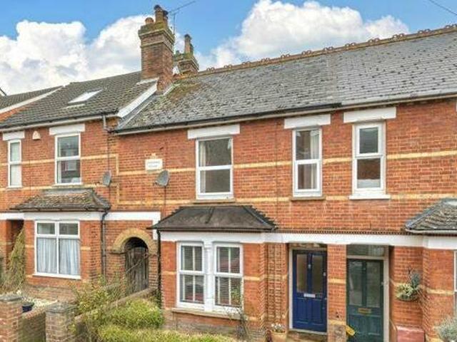 2 bedroom terraced house for rent in St Marys Road Tonbridge TN9