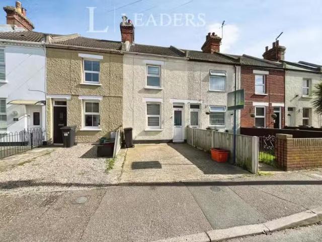 2 bedroom terraced house for rent in St. Marys Road, Clacton o.