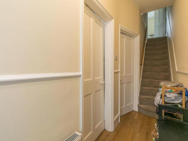 2 bedroom terraced house for rent in Staines Road, TW2