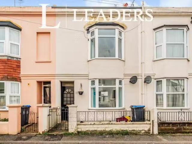 2 bedroom terraced house for rent in Stanhope Road, BN11