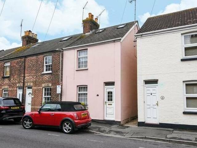 2 bedroom terraced house for rent in Stanley Road Poole BH15