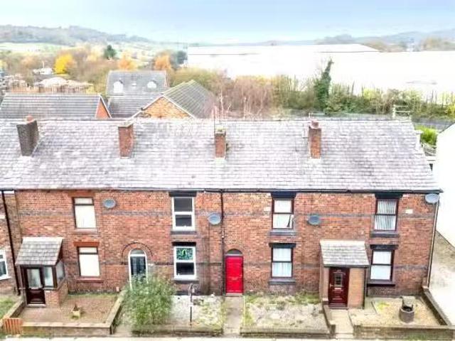 2 bedroom terraced house for rent in Station Road, Blackrod, BL6