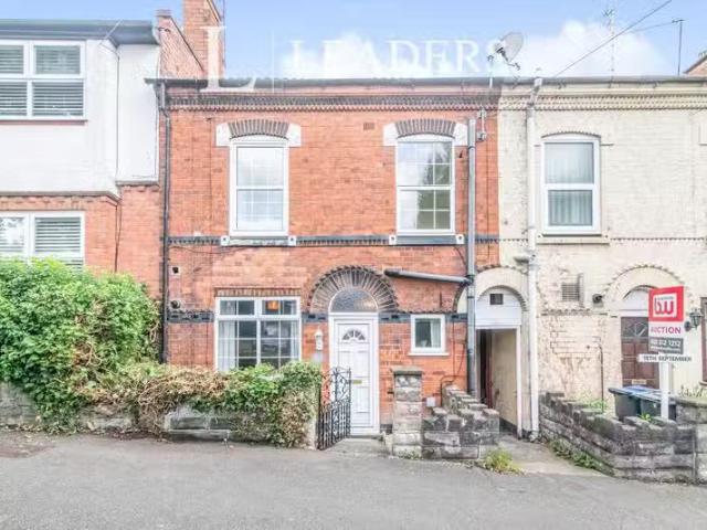 2 bedroom terraced house for rent in Station Road, Kings Norto.