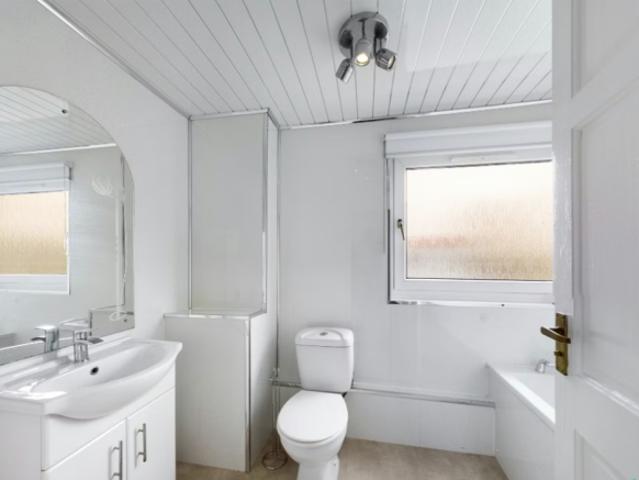 2 bedroom terraced house for rent in Stobo, East Kilbride, G74
