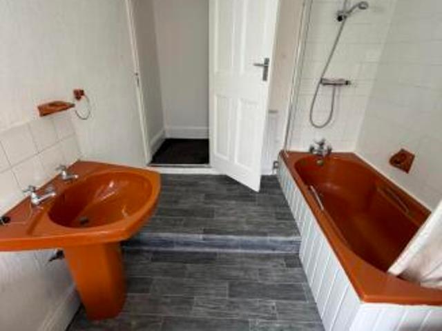 2 bedroom terraced house for rent in Stoneclose Avenue, Doncaster, DN4