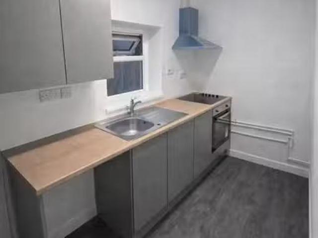 2 bedroom terraced house for rent in Strand St, Mountain Ash.