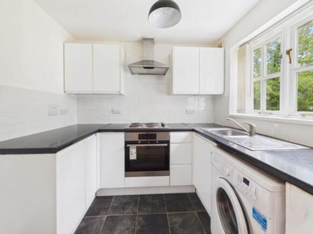 2 bedroom terraced house for rent in Stratford Road, Wolverton, MK12