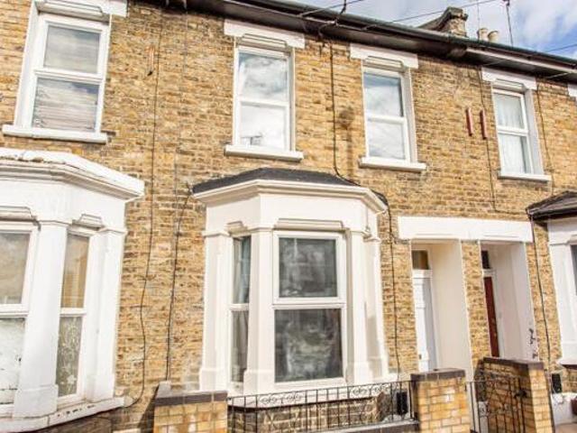 2 Bedroom Terraced House For Rent In Stratford