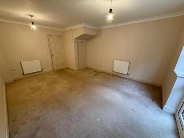 2 bedroom terraced house for rent in Stratone Mews, Swindon, SN2