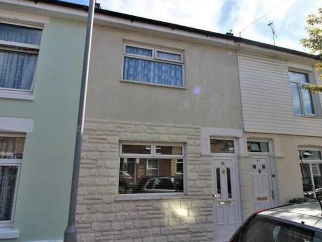 2 bedroom terraced house for rent in Strode Road Stamshaw PO2