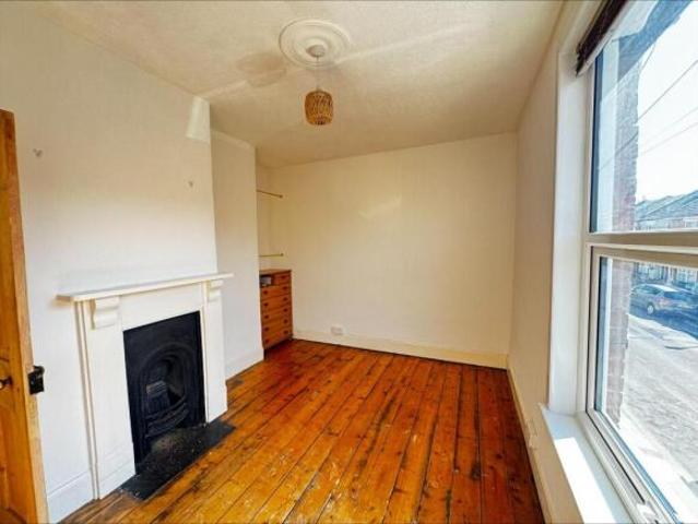 2 bedroom terraced house for rent in Sutherland Road, Southsea, PO4