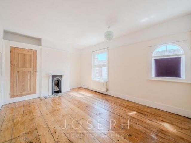 2 bedroom terraced house for rent in Suffolk Road, Ipswich, IP4